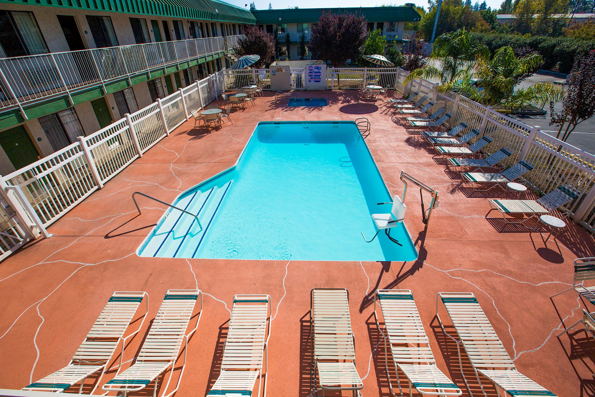 University Inn™ Un hotel económico en Fresno cerca de la Universidad ...