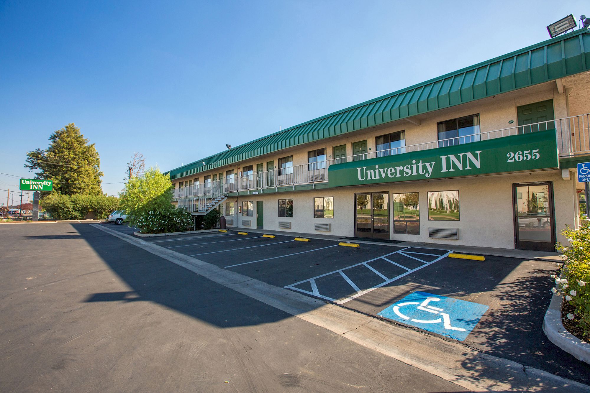 Amenities & Services - University Inn Fresno